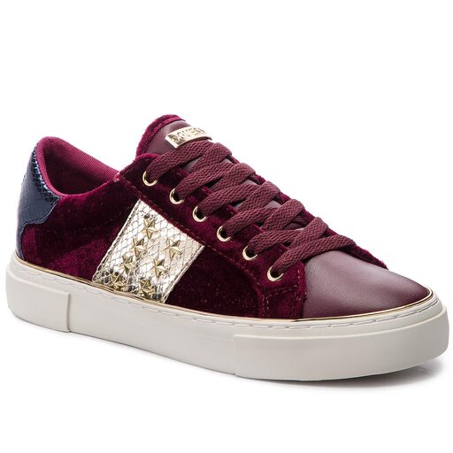 Zapatillas Guess FLGA24 FAB12 Guinda/burdeos | zapatos.es
