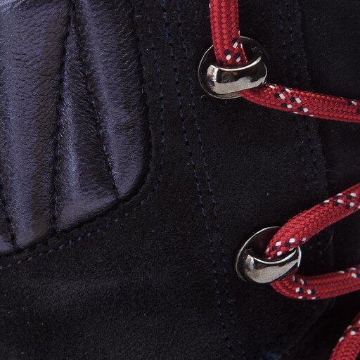 Tommy hilfiger modern hiking store