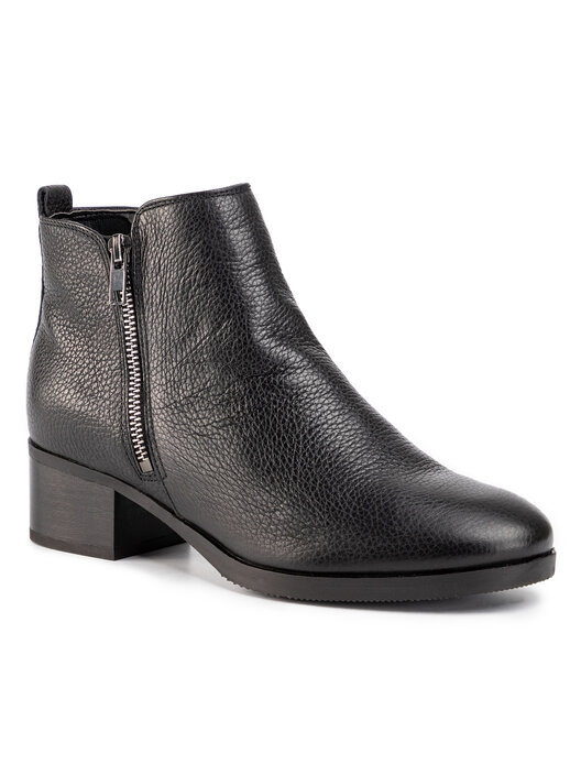 Botki Clarks Mila Sky 261467904 Czarny | eobuwie.com.pl
