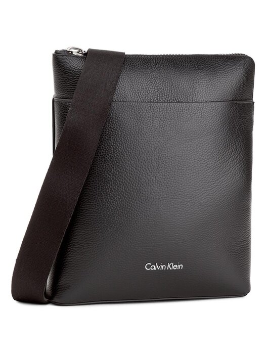 Válltáska Calvin Klein Lial Flat Crossover K50K503340 Fekete | ecipo.hu