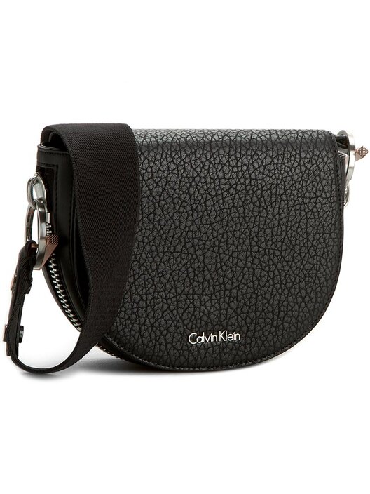Handtasche Calvin Klein Quinn Saddle Bag K60K602216 Schwarz | eschuhe.de
