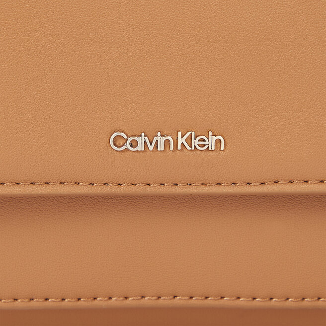 Borsetta Calvin Klein Ck Must Mini Bag K60K611320 Marrone | escarpe.it
