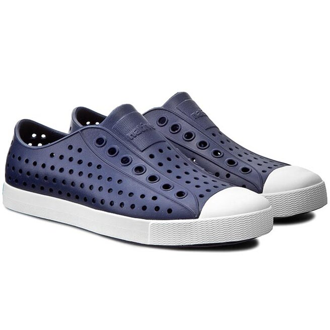 Sneakers aus Stoff Native Jefferson Regatta Blue/Shell White | eschuhe.de