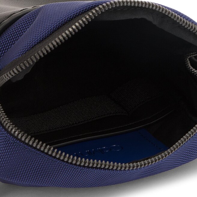 Saszetka Calvin Klein Multi Task Mini Repo K50K503782 447 | eobuwie.com.pl