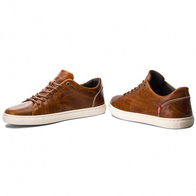 Сникърси Levi's® 227811-818-27 Medium Brown | obuvki.bg