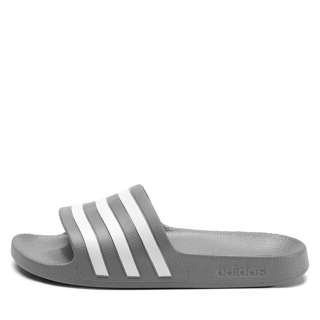 Pantoletten adidas adilette Aqua F35538 Grau | eschuhe.de