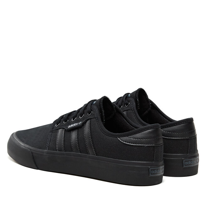 Sneakers aus Stoff adidas Seeley XT Shoes GZ8570 Schwarz | eschuhe.de