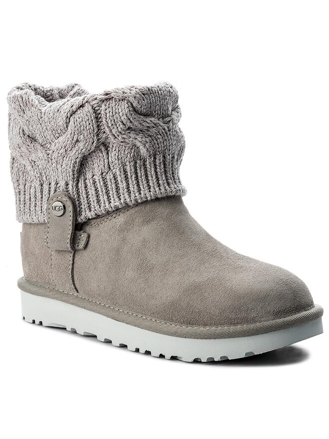 Ugg w saela store