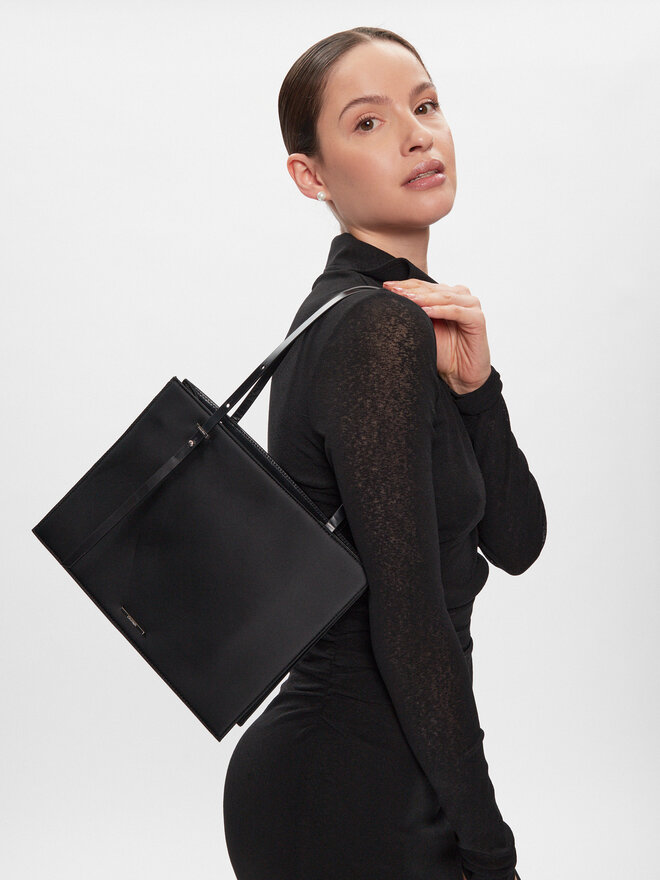 Handtasche Calvin Klein Ck Square Shoulder Bag Md K60K611369 Schwarz ...