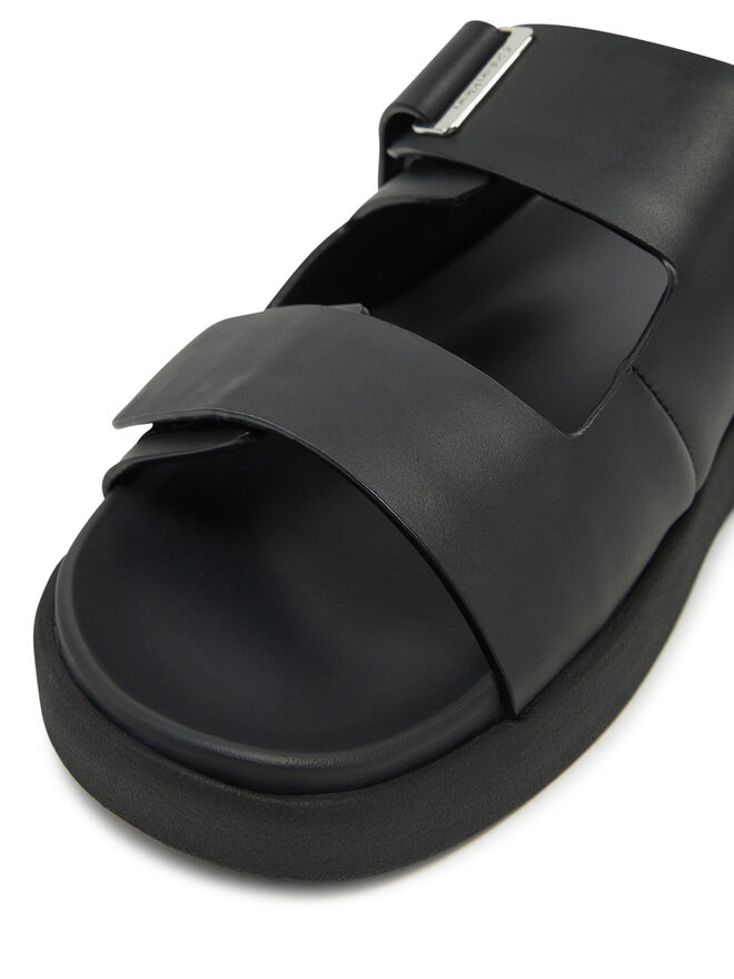 Sandalen Calvin Klein Flat Adj Slide Eyelet HW0HW02489 Schwarz | eschuhe.de