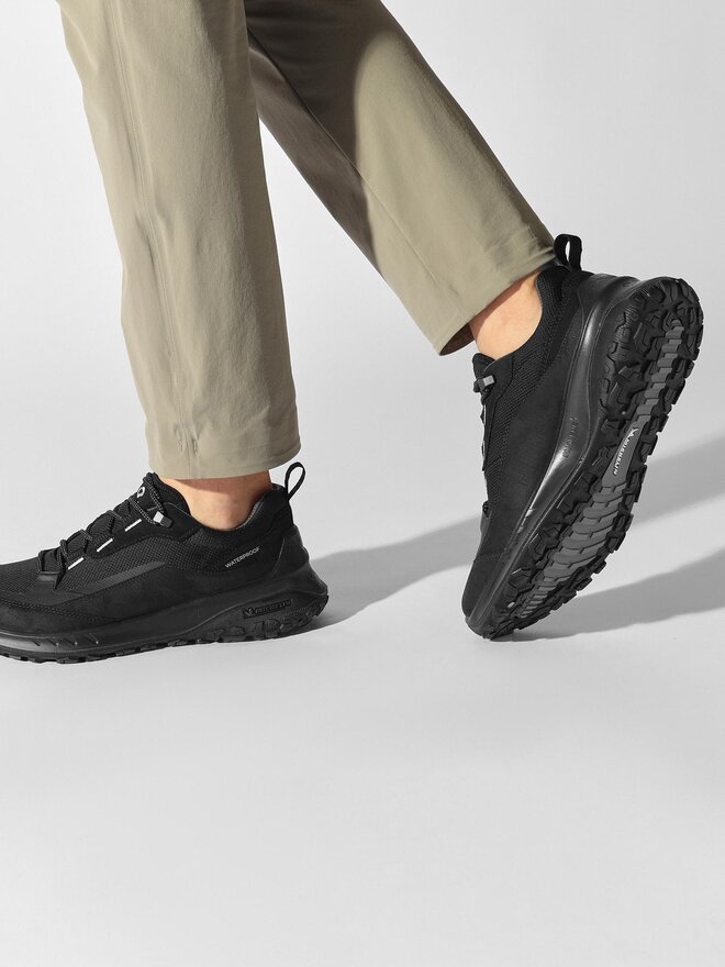 Półbuty ECCO ULT-TRN M 82425451052 Czarny | eobuwie.com.pl