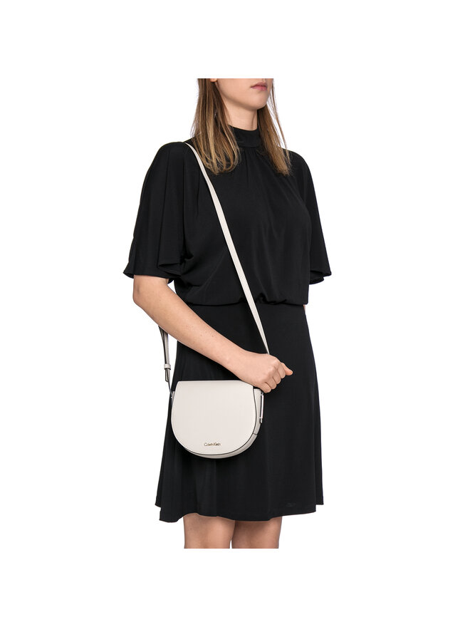 Handtasche Calvin Klein Frame Saddle Bag K60K603982 Beige | eschuhe.de