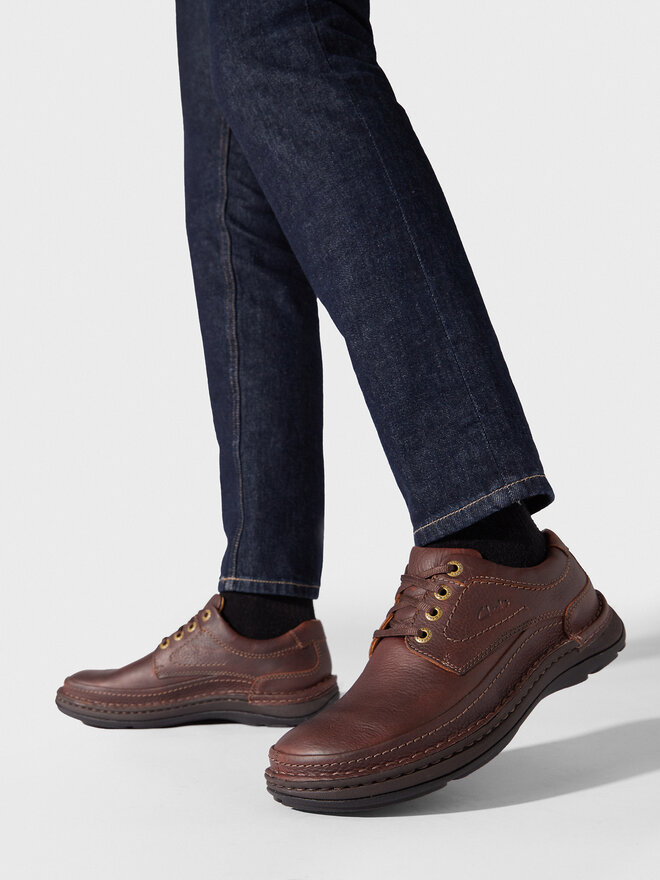 Κλειστά παπούτσια Clarks Nature Three 203390057 Καφέ | epapoutsia.gr