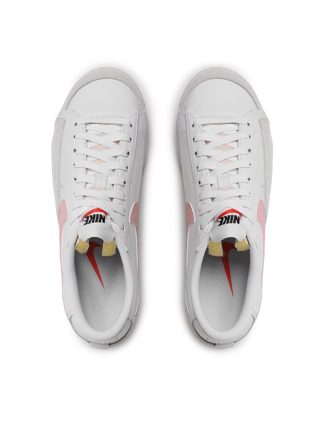 Sneakers Nike W Blazer Low Platform DJ0292 103 Weiß | eschuhe.de