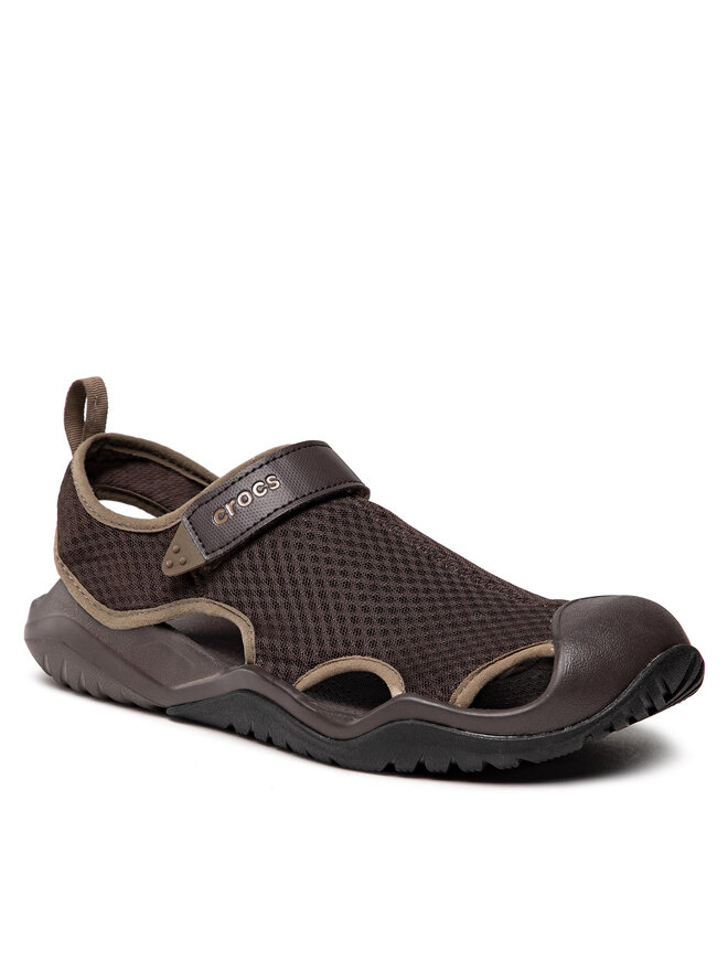Sandali Crocs Swiftwater Mesh Deck Sandal M 205289 Marrone | escarpe.it
