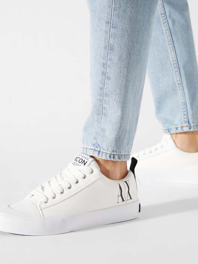 Sneakers aus Stoff Armani Exchange XUX140 XV591 00152 O Weiß | eschuhe.de