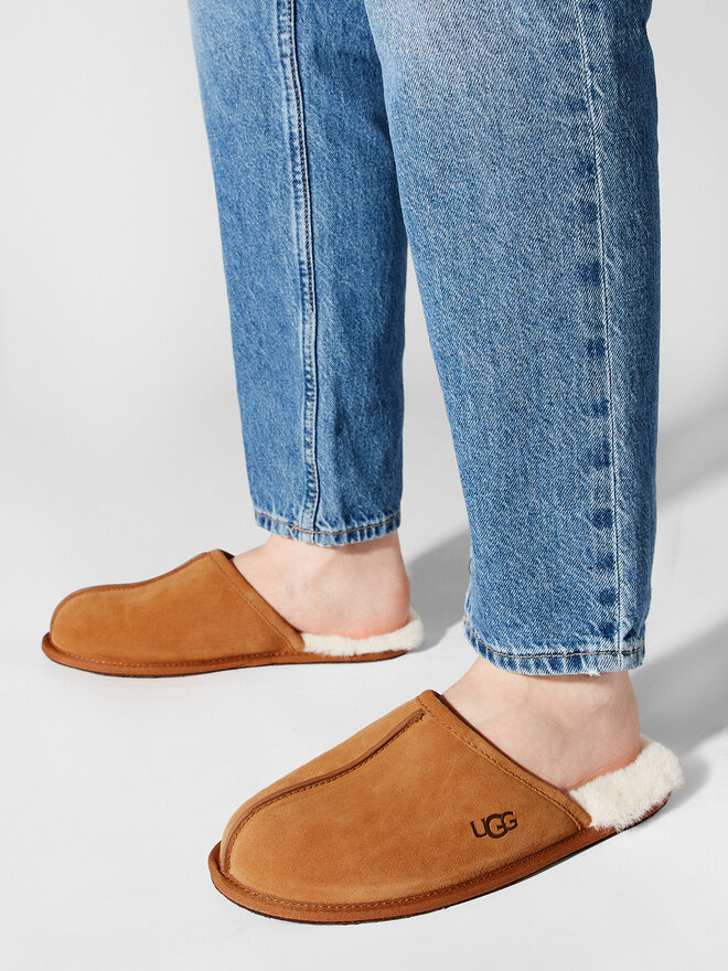 Hausschuhe Ugg M Scuff 1101111 Braun eschuhe.at