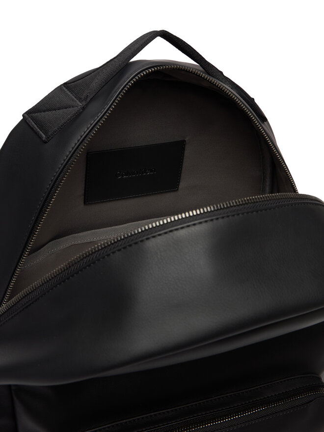 Rucksack Calvin Klein Bold Ck Round Backpack LV04D3246G Schwarz | eschuhe.de