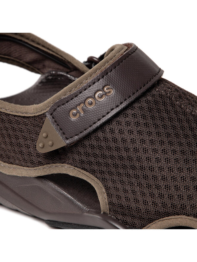 Sandali Crocs Swiftwater Mesh Deck Sandal M 205289 Marrone | escarpe.it