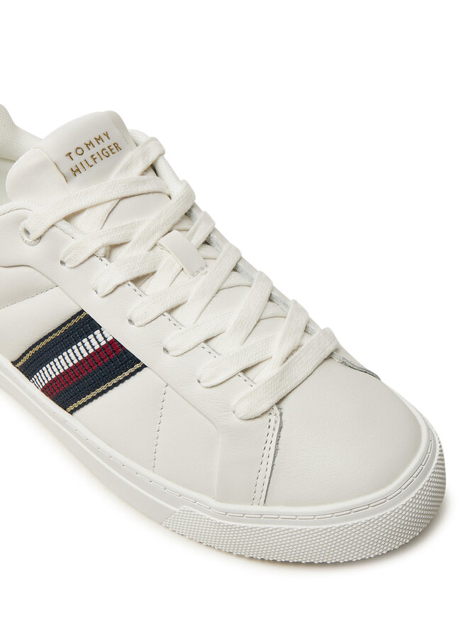 Tommy hilfiger icon store