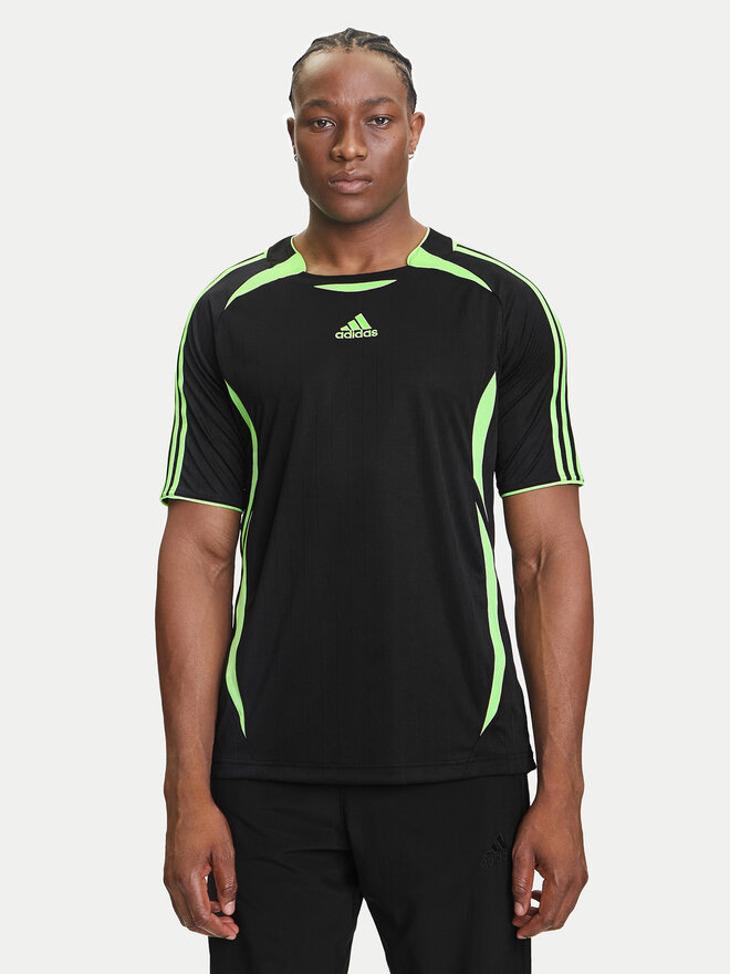 adidas Camiseta Teamgeist adicolor JW5872 Negro Loose Fit | zapatos.es