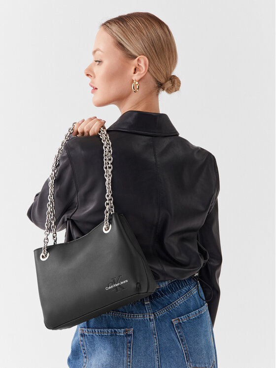 Kabelka Calvin Klein Jeans Sculpted Shoulder Bag W/Chain24 K60K610565 ...