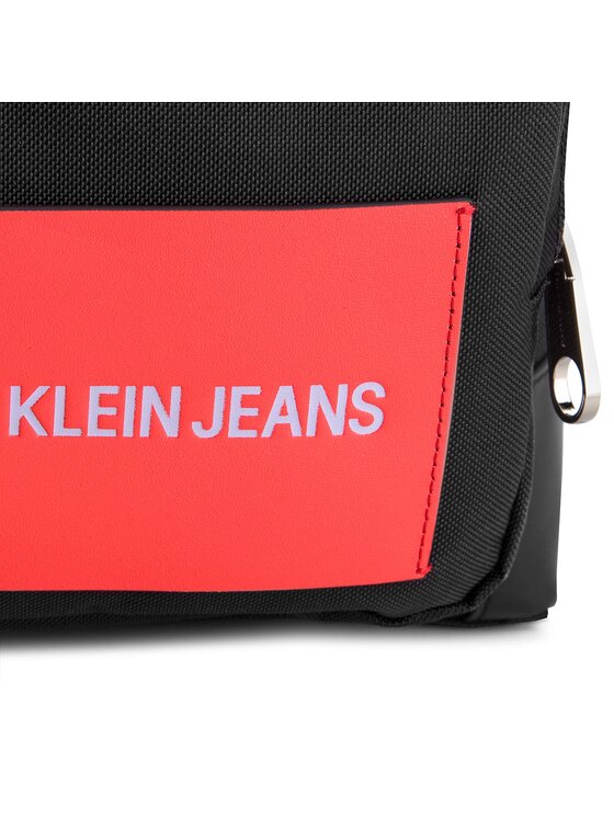 Batoh Calvin Klein Jeans Sp Essential + Cp Backpack 45 K40K400798 Černá ...