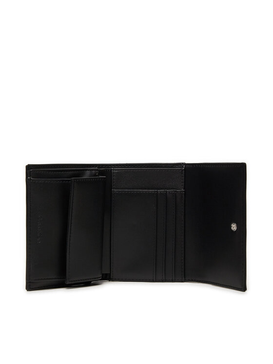 Портфейл Calvin Klein Ck Must Md Trifold W/Zip K60K612450 Черен | Obuvki.bg